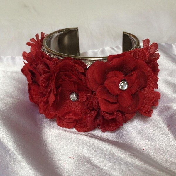 Cuff Wrist Corsage - Etsy