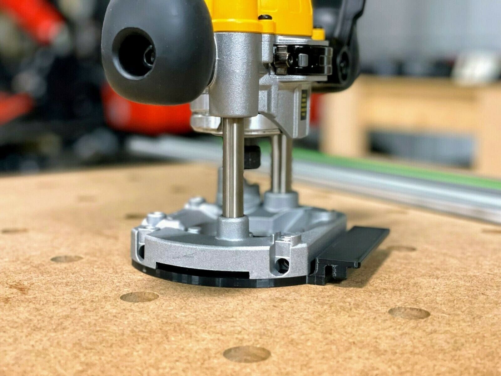 Dewalt Plunge Router Adapter for Dewalt Track Saw Guide Rails - DCW600B ...