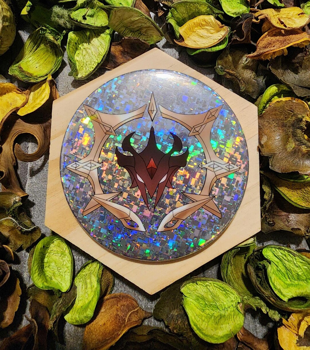 Genshin Impact Enjou Holo Button - Etsy