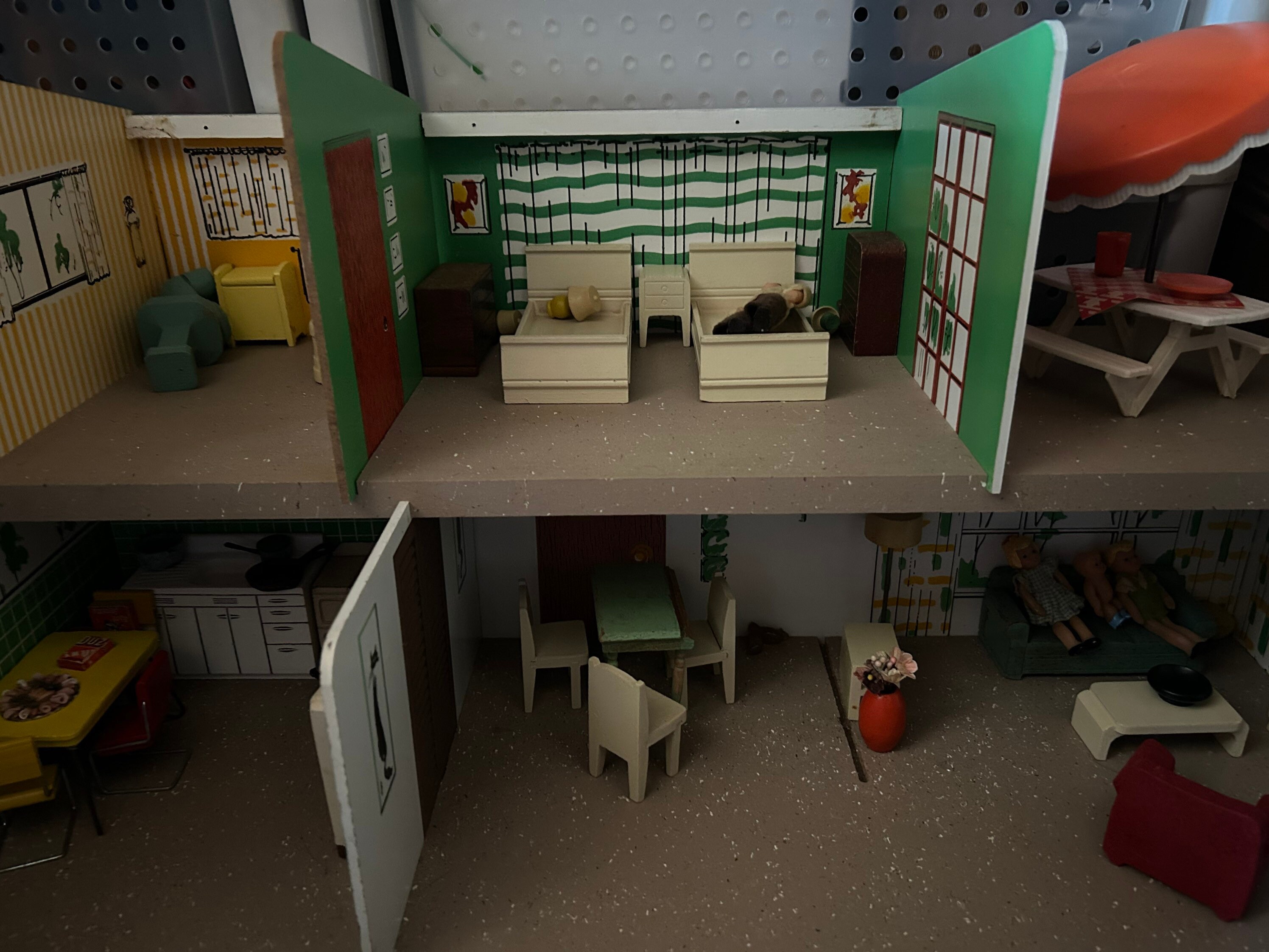 Midcentury Atomic Era Strombecker Dollhouse - Etsy