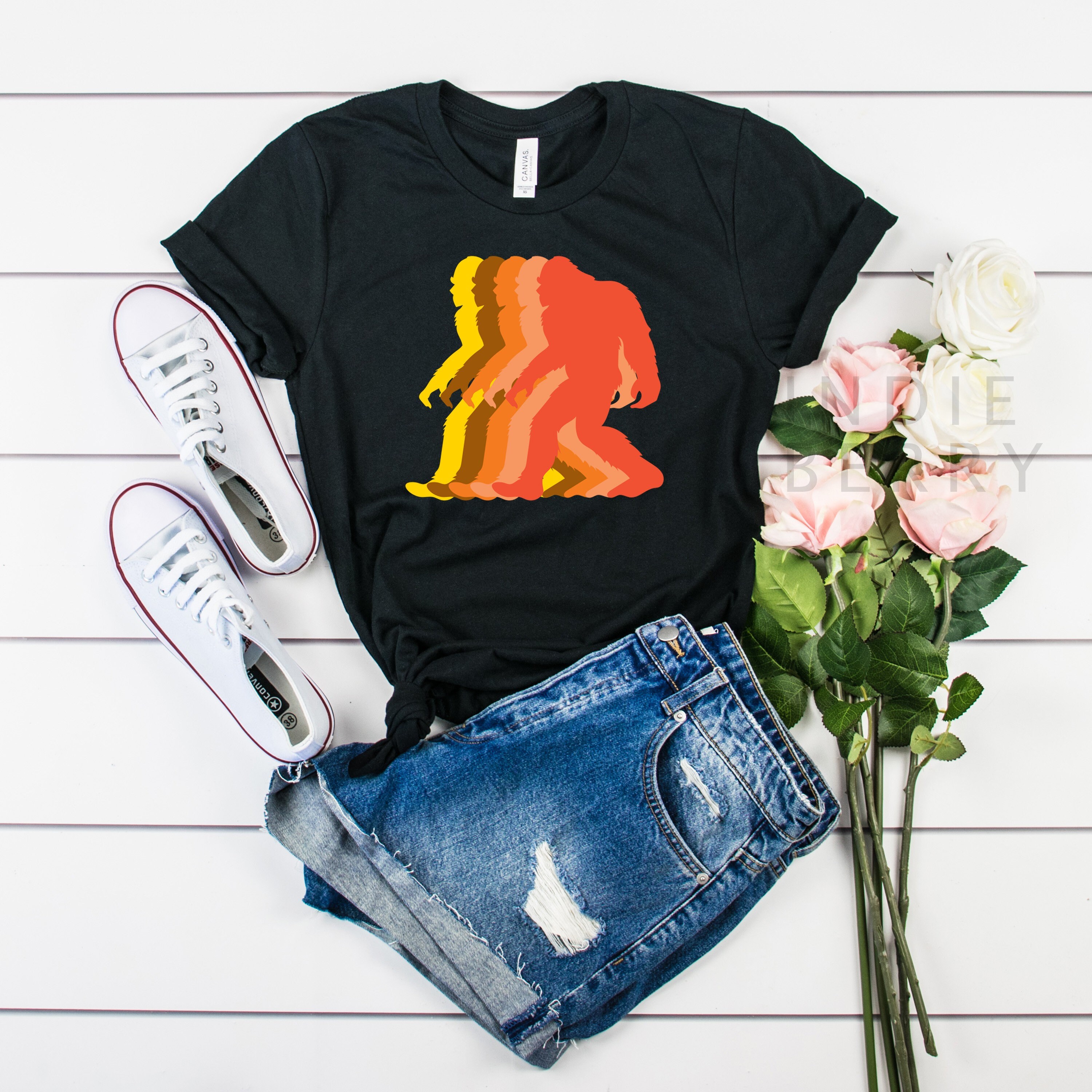 Vintage Bigfoot Shirt, Sasquatch, Big Foot T-shirt, Cool Yeti Colorful ...