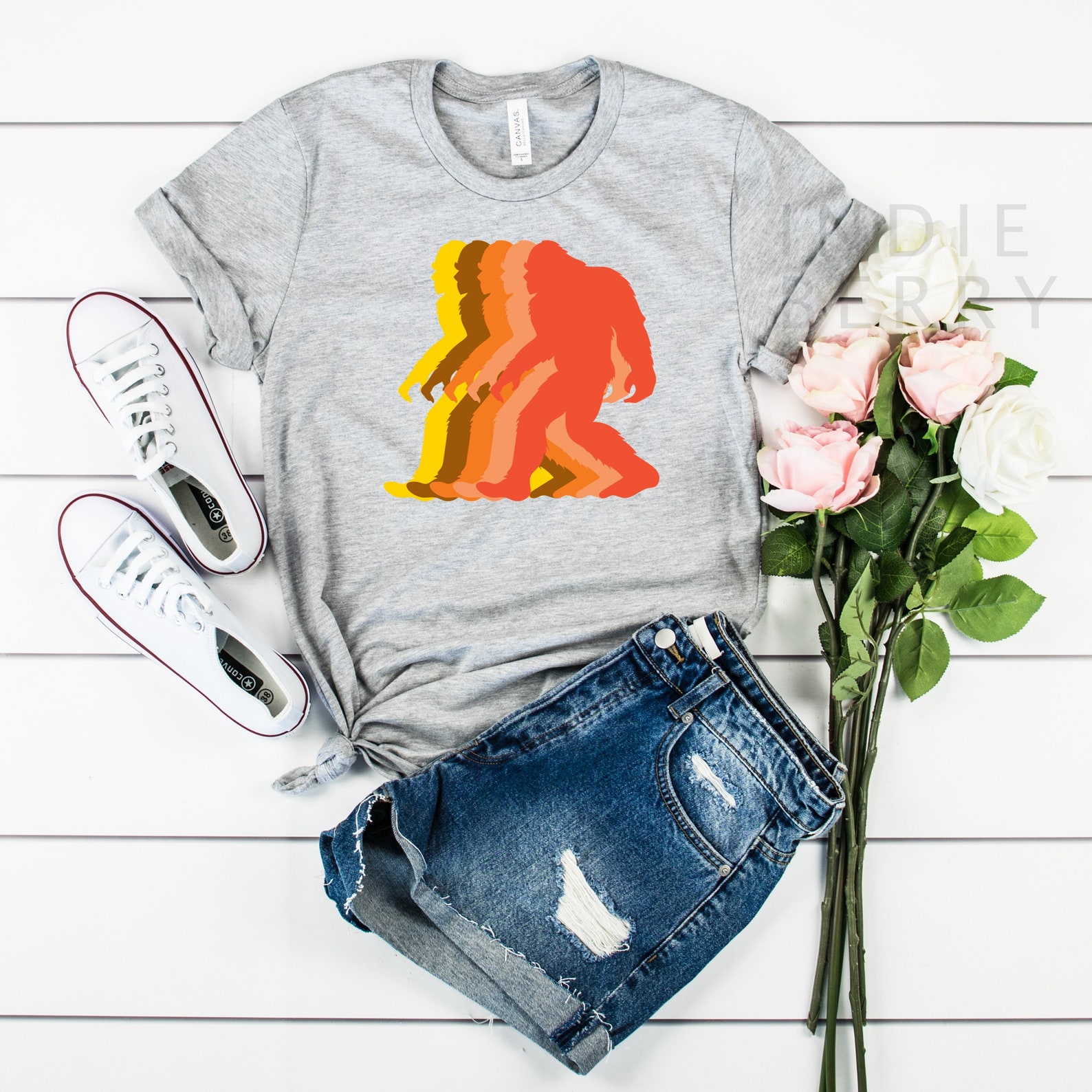 Vintage Bigfoot Shirt, Sasquatch, Big Foot T-shirt, Cool Yeti Colorful ...