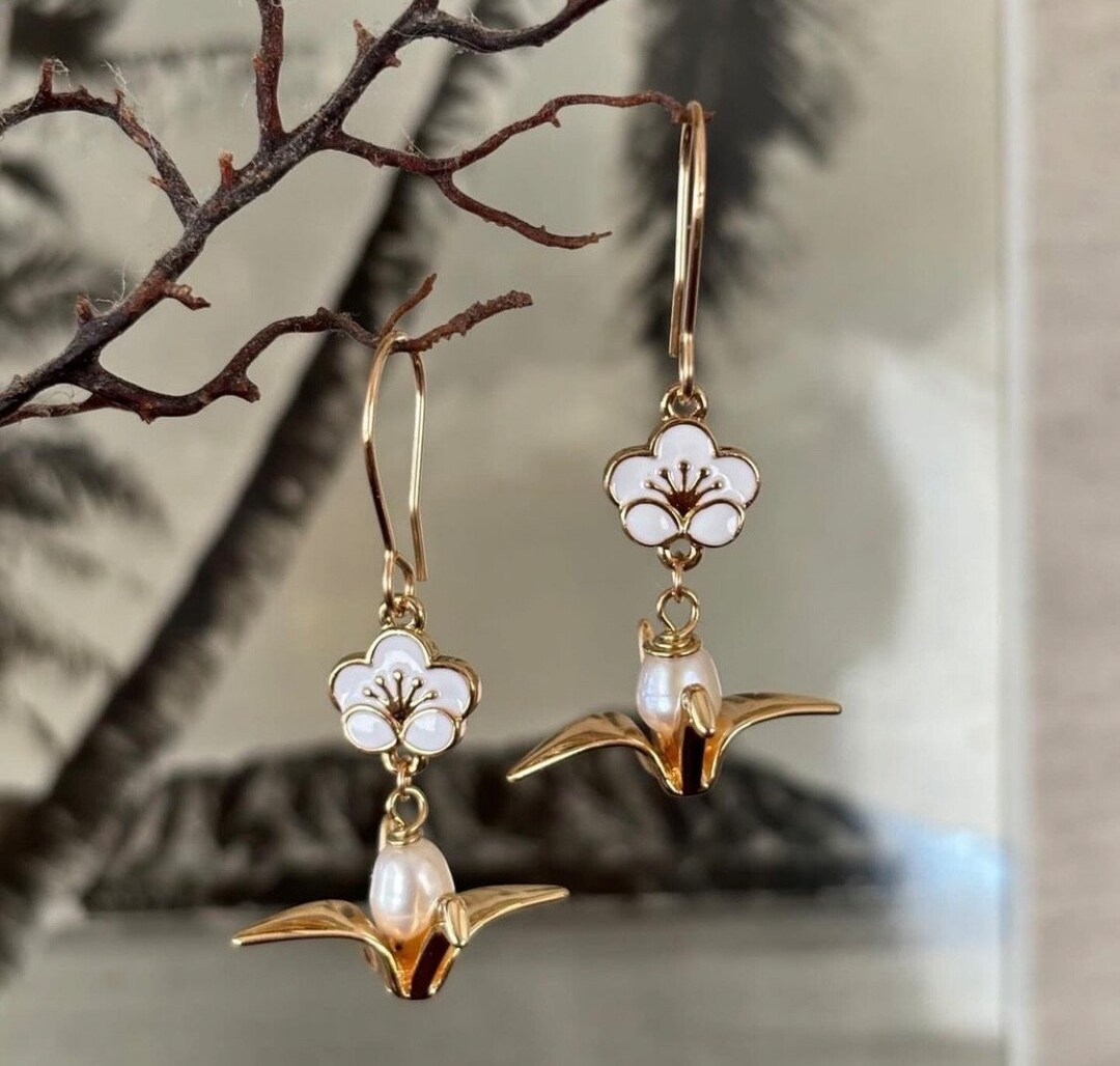 Origami UME Red or White Blossom Crane Gold Earrings Sakura - Etsy
