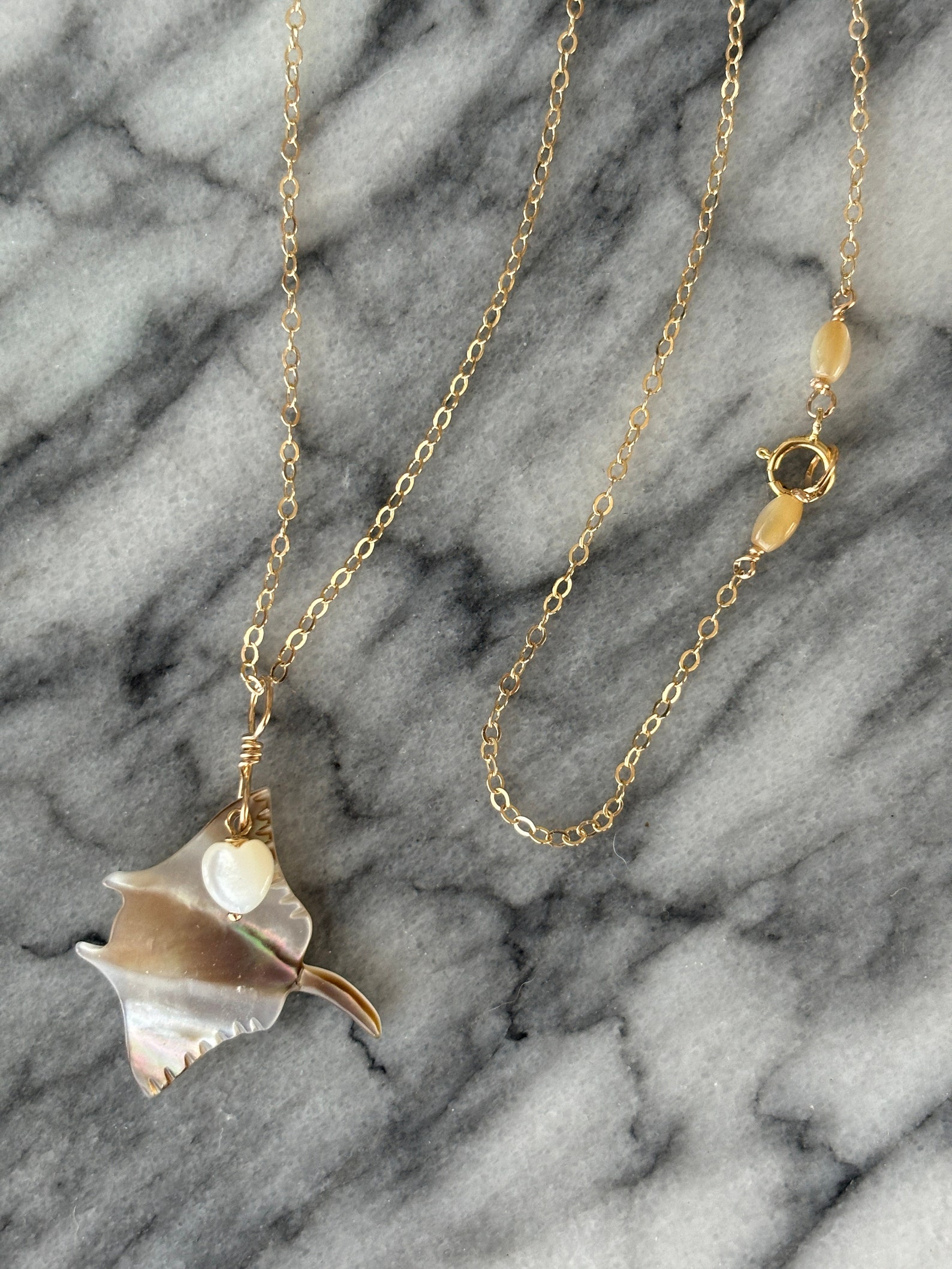 Large Manta Ray Mother of Pearl & Heart With Gold or Silver Chain ...