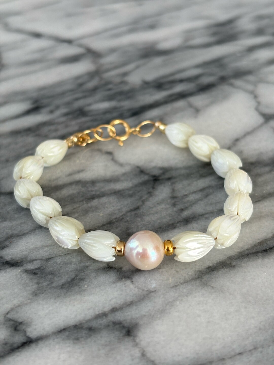 Ali'i Hawaiian Edison Pearl & Pikake Bracelet in Gold or Silver With ...