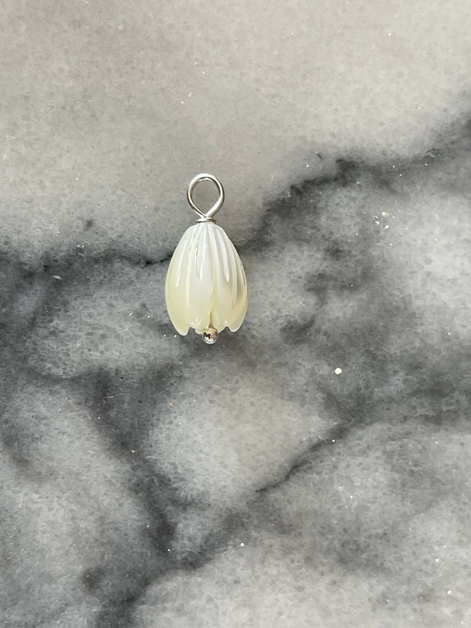 Hawaiian Pikake Pendant Mother of Pearl Single Gold or Silver - Etsy