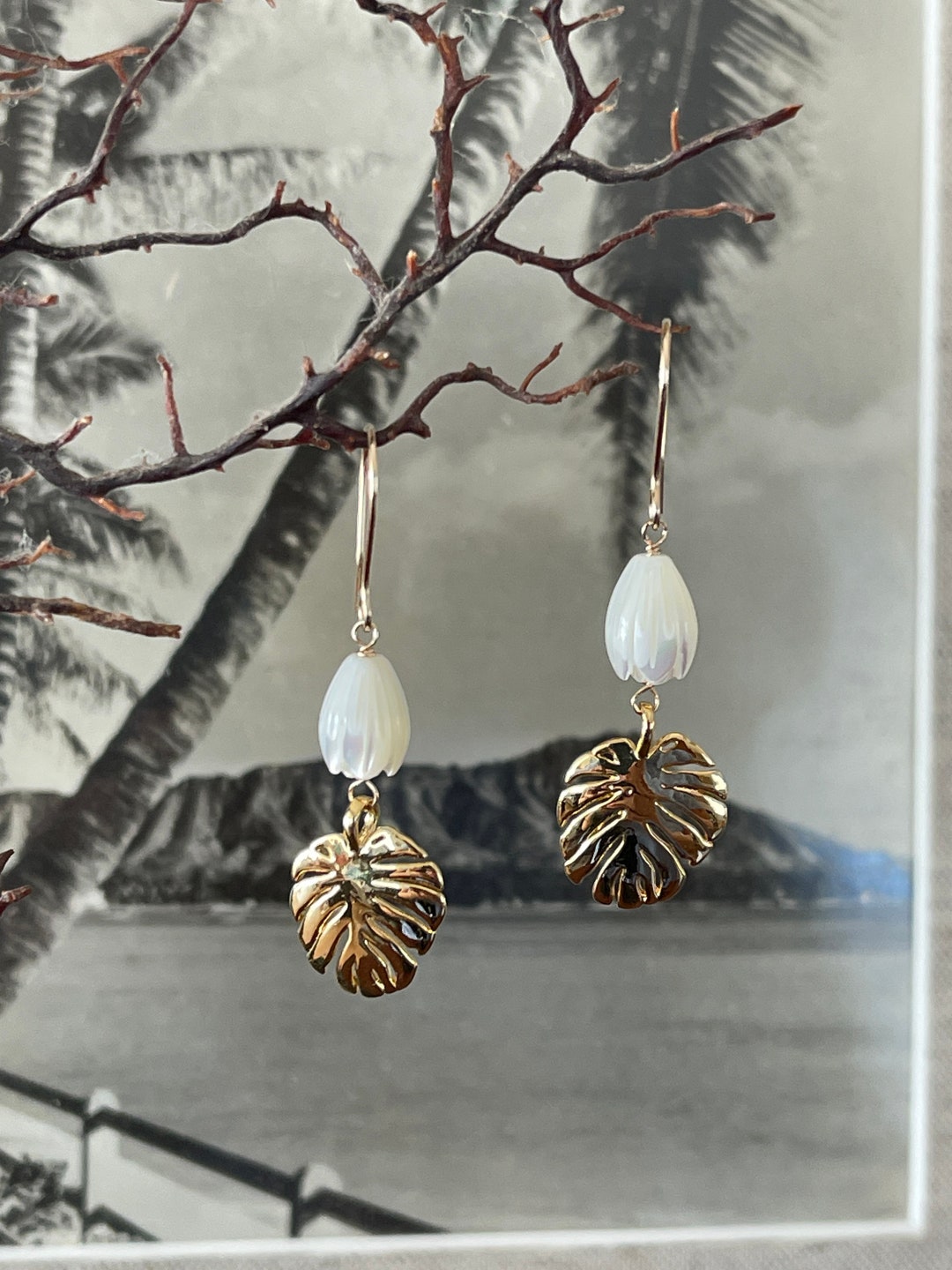 Hawaiian Pikake Mini Gold Monstera Dangle Earrings - Etsy