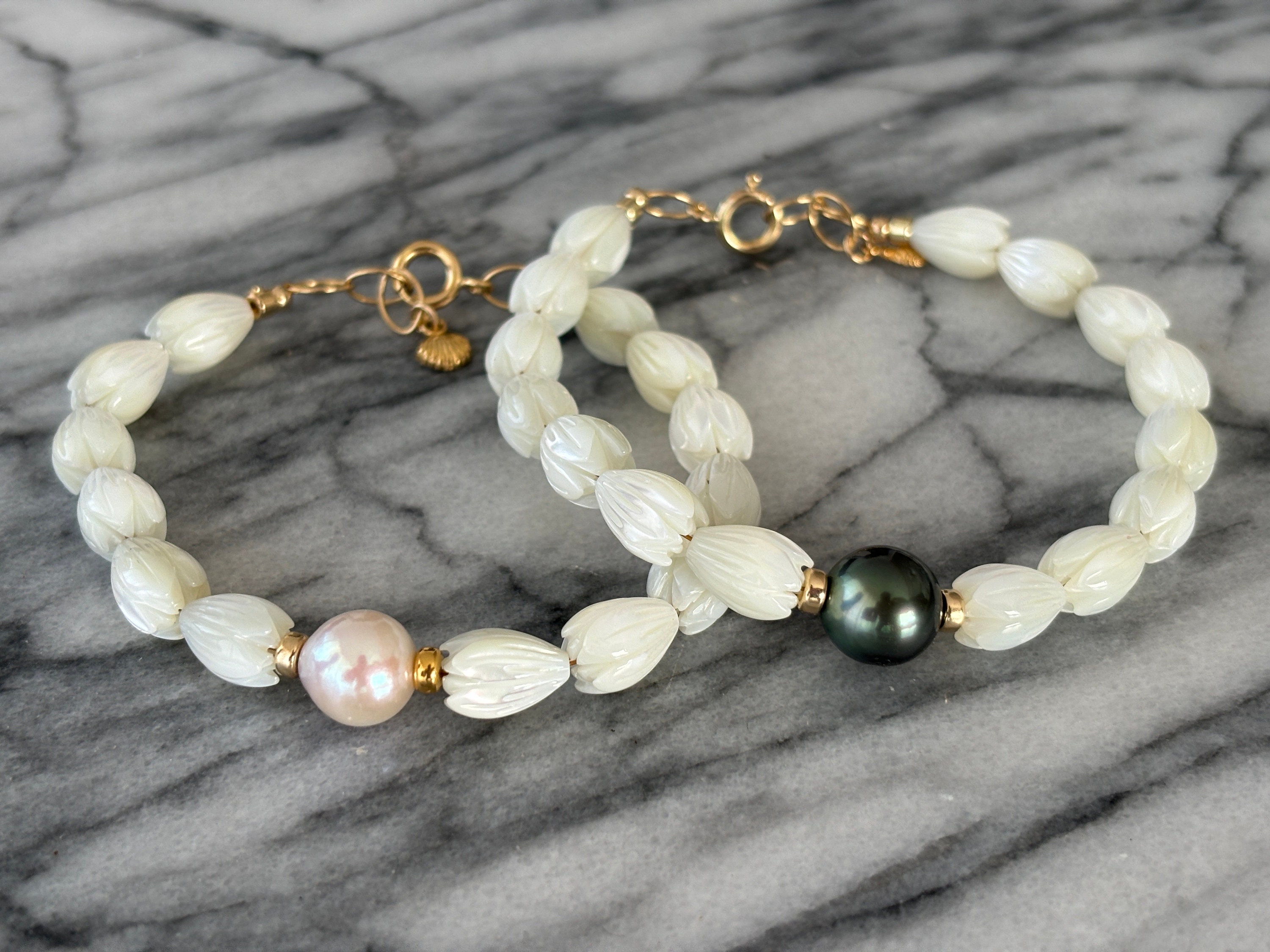 Ali'i Pikake Bracelet Tahitian Pearl & in Gold or Silver - Etsy