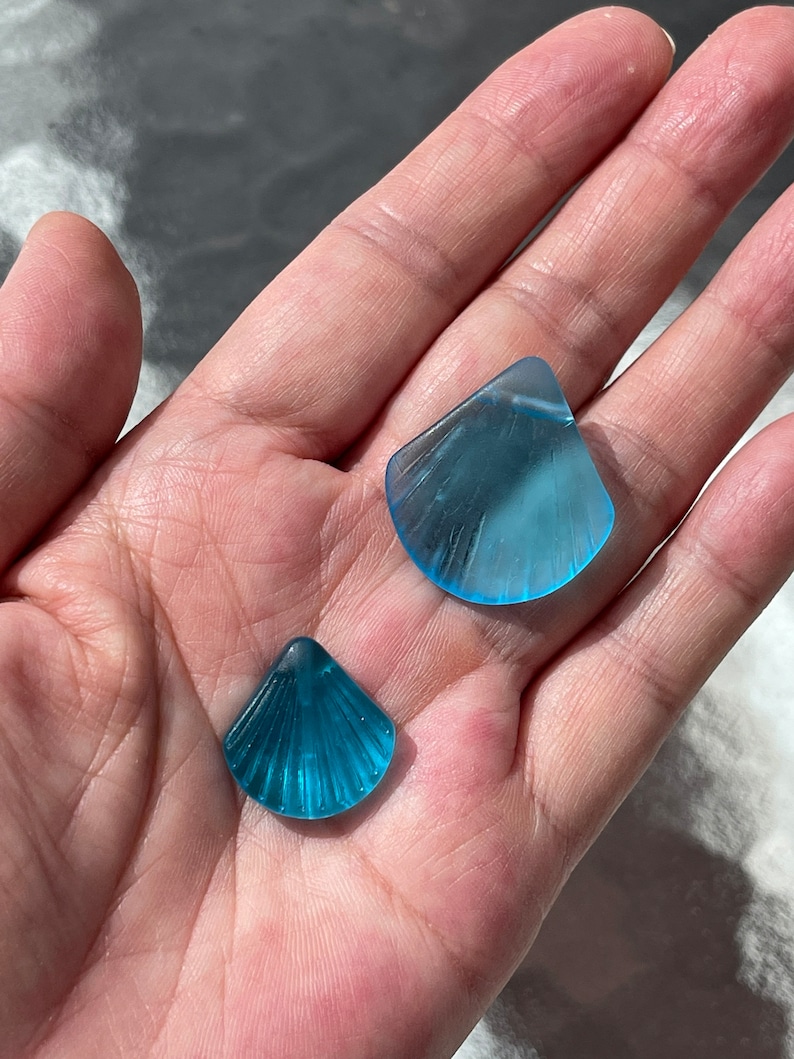 Aqua Sea Foam Green and Turquoise Bay Glass CLAMS for Crafts or Jewelry ...
