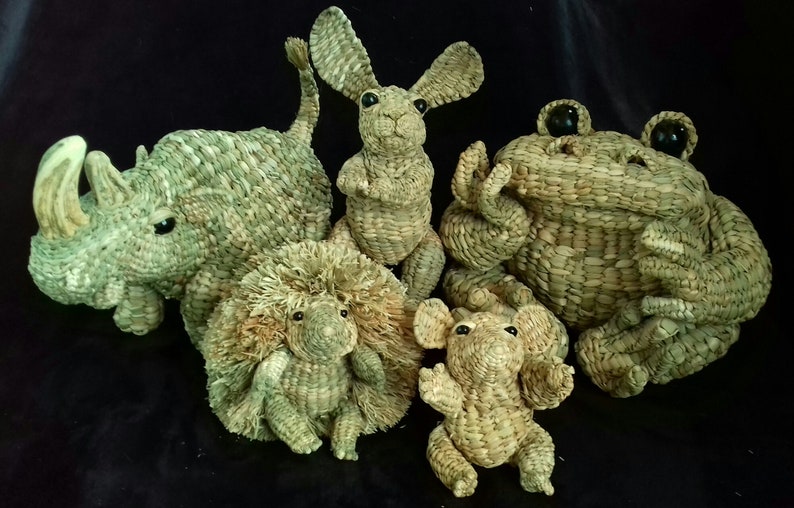 Miniature wicker Mouse Mouse Sculpture small Mouse Figurine | Etsy