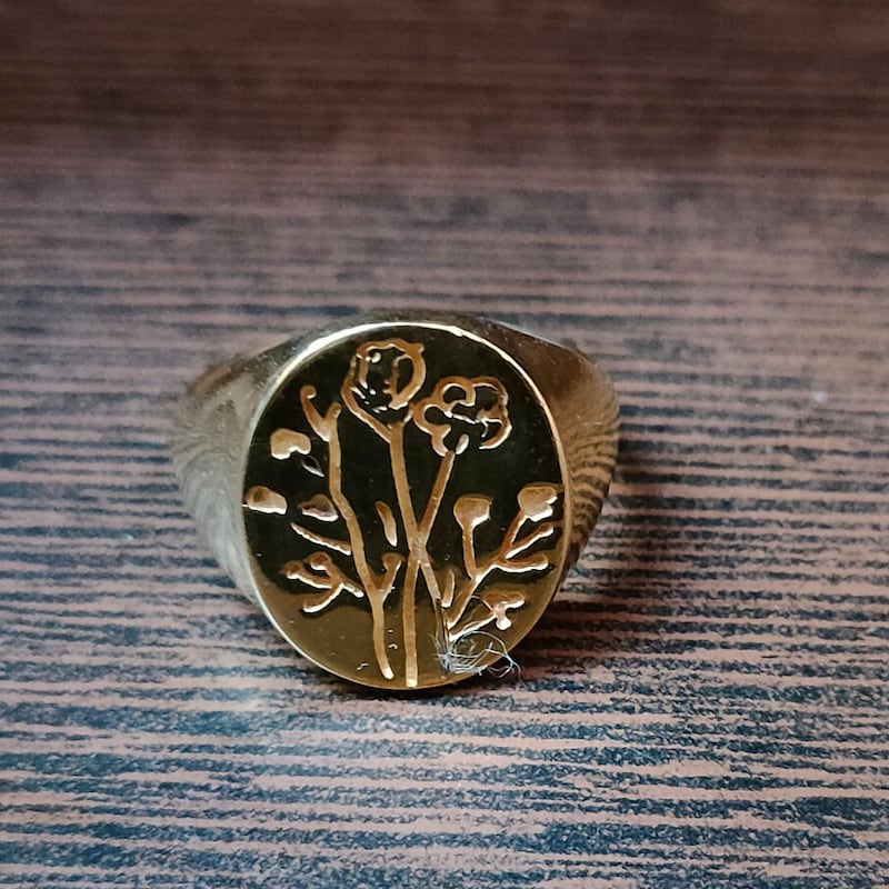 Wildflower Signet Ring - Etsy