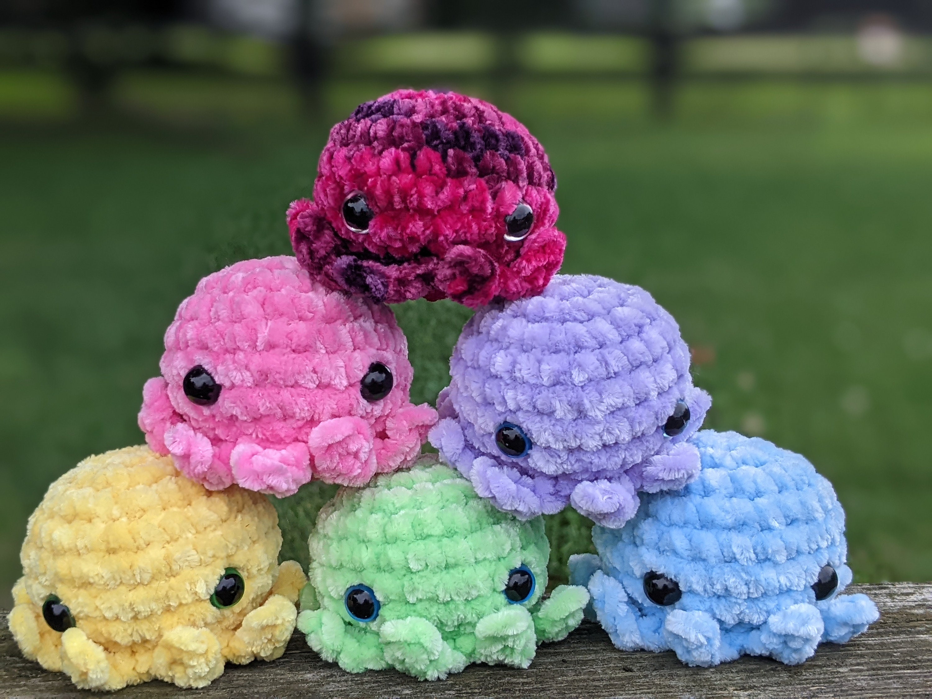 Mini Octopus Plushie/fidget Toy/desk Pet Handmade Crochet Amigurumi - Etsy