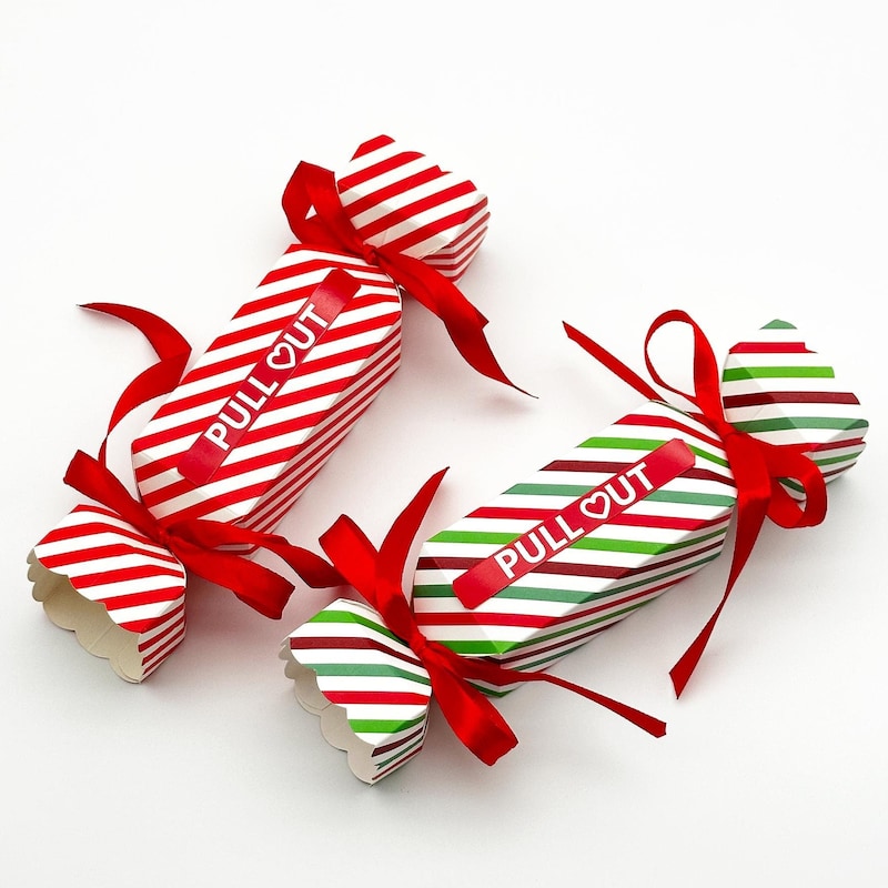 Money Pull Out Gift Box - 60+ Gift Ideas for 2025