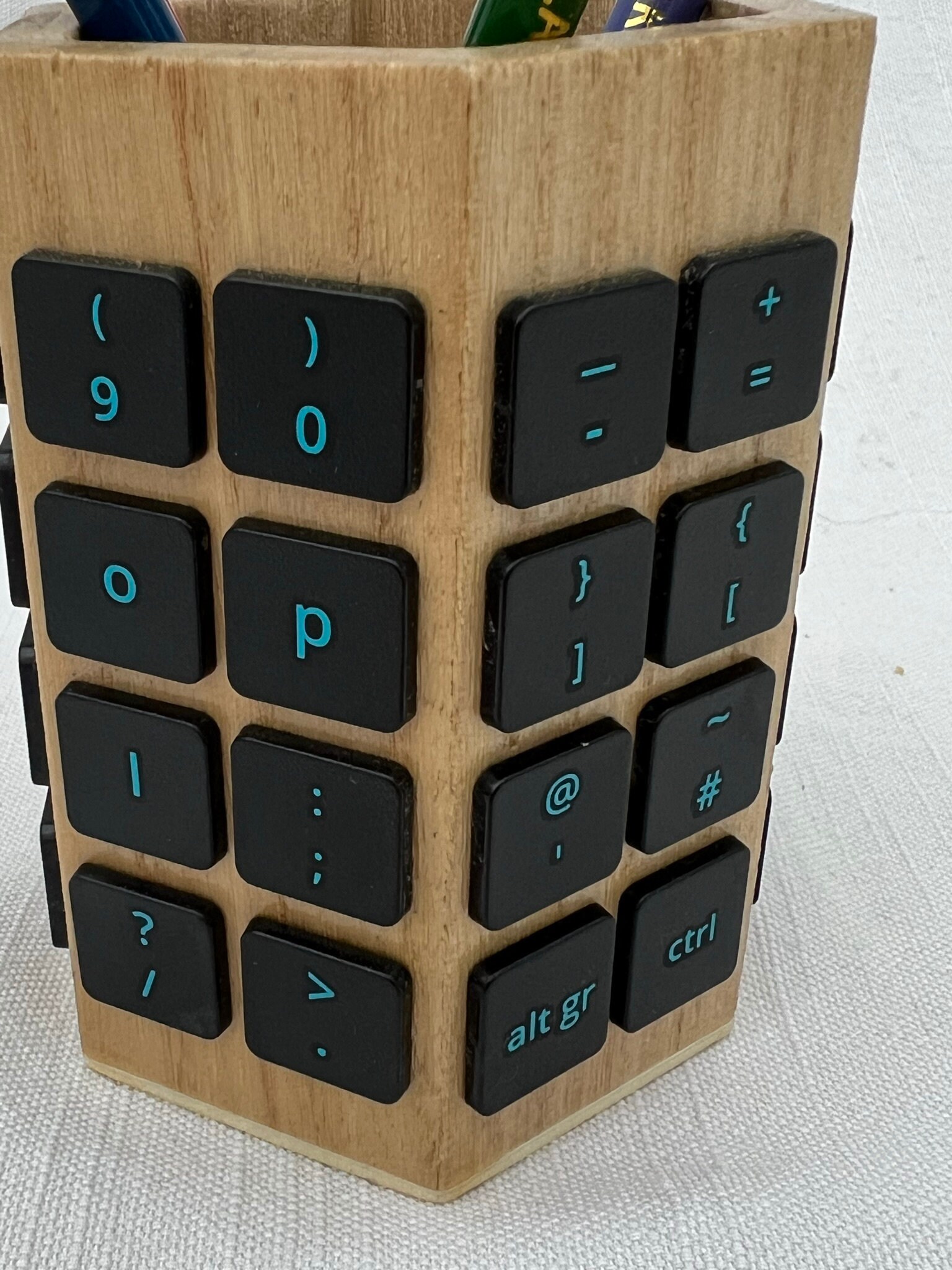 Wooden Desk Pen/pencil Pot Covered With Recycled Laptop Keys & Clear ...