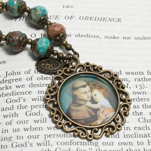 Chaplet Saint Anthony, 8mm Natural Opal, 10x8mm Natural Agate. Caps ...