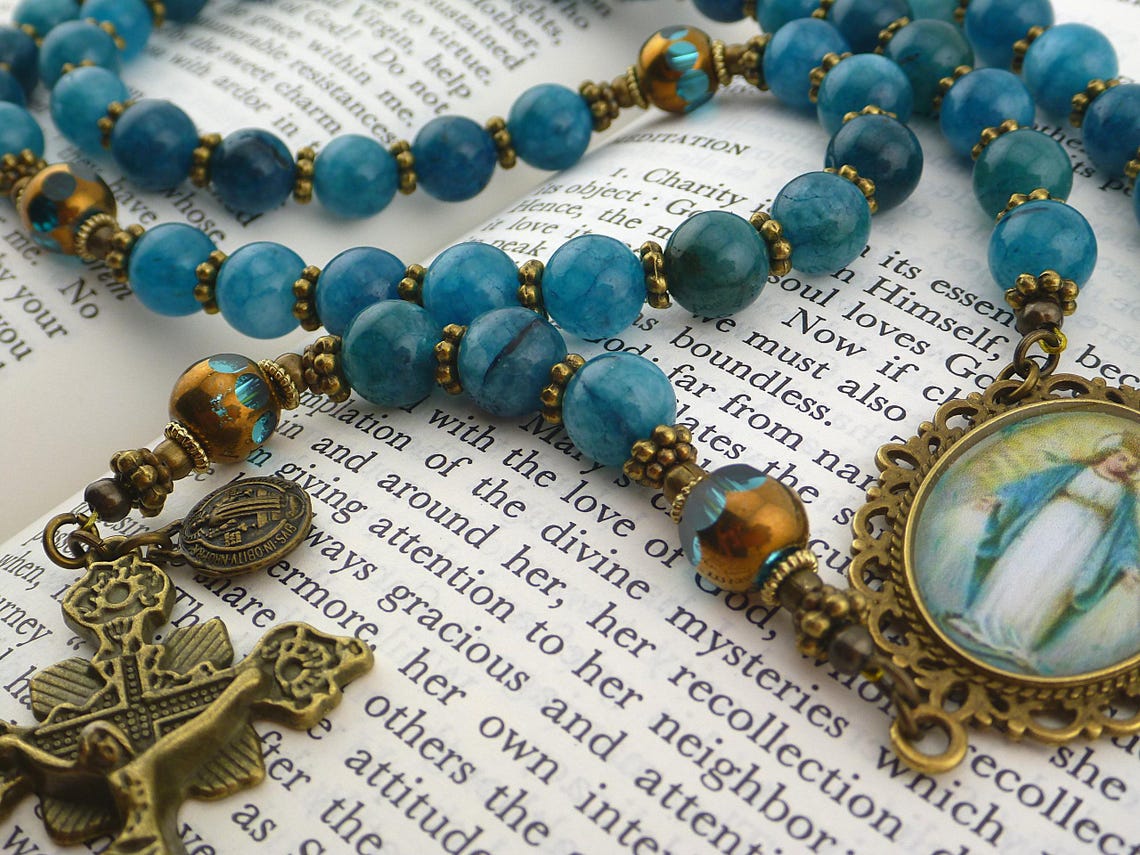 Our Lady of Grace Rosary. 8mm Jade, Daisy Spacers, 8mm Table Cut Czech ...