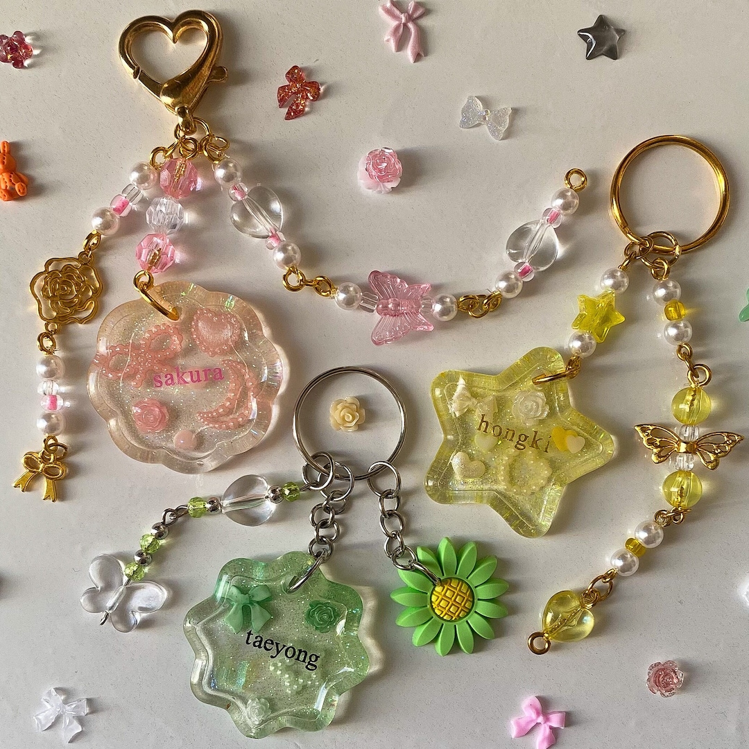 Custom Kpop & Anime Resin Keychains | Text Keychain | Beaded Charms ...