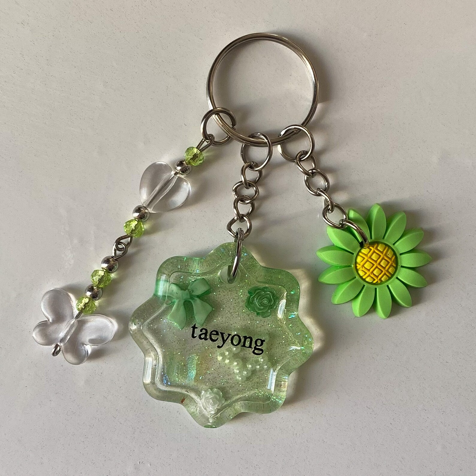 Custom Kpop & Anime Resin Keychains | Text Keychain | Beaded Charms ...