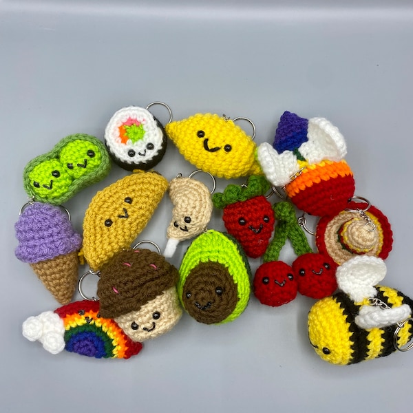 Crochet Cupcake Keychain - Etsy