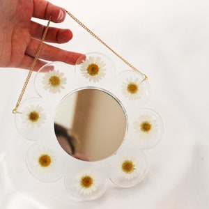 Small Resin Flower Mirror | Decorative Floral Mirror | Boho Daisy Room ...