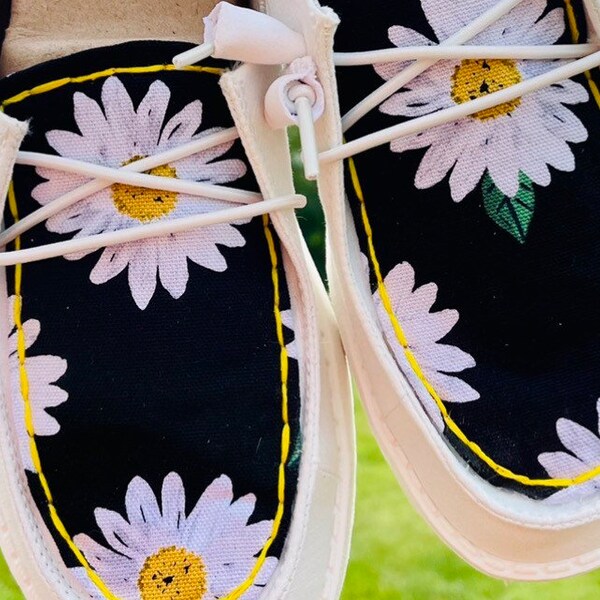 Custom Daisy Shoes - Etsy
