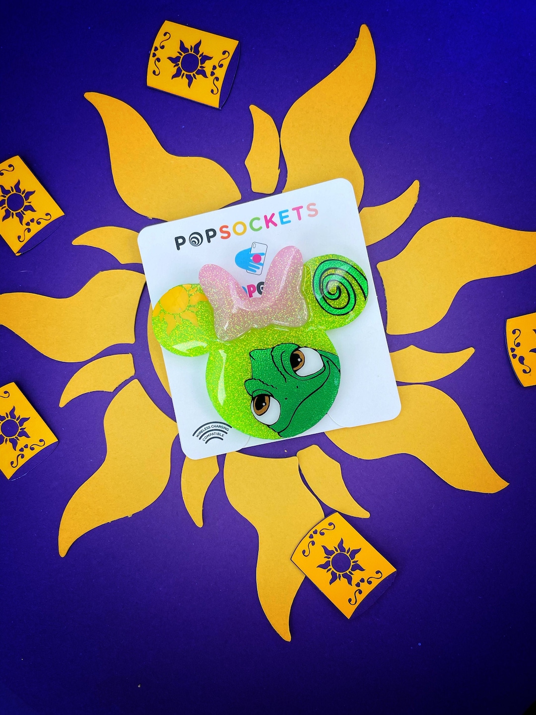 COLOR CHANGE BOW! Pascal/chameleon Inspired Popsocket®/keychain/badge ...