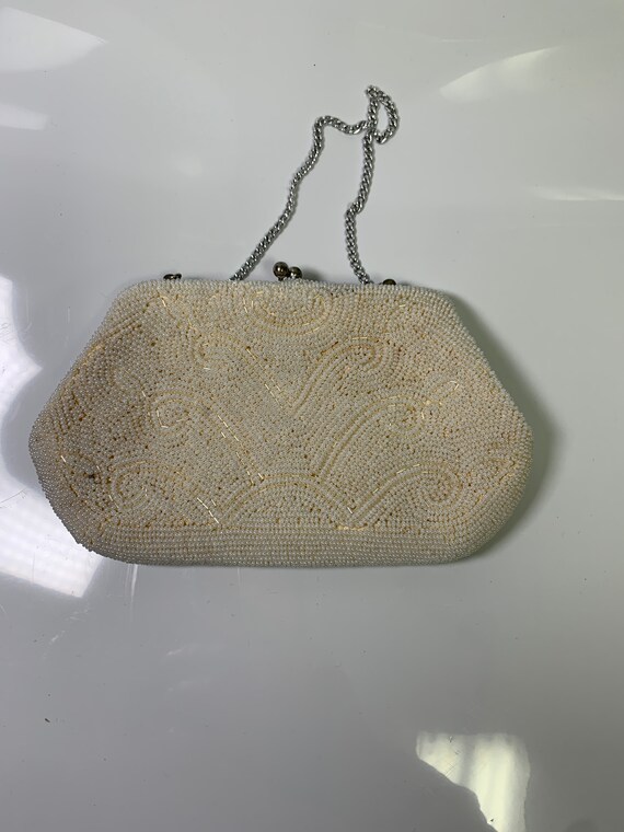 Super vintage ivory beaded - Gem