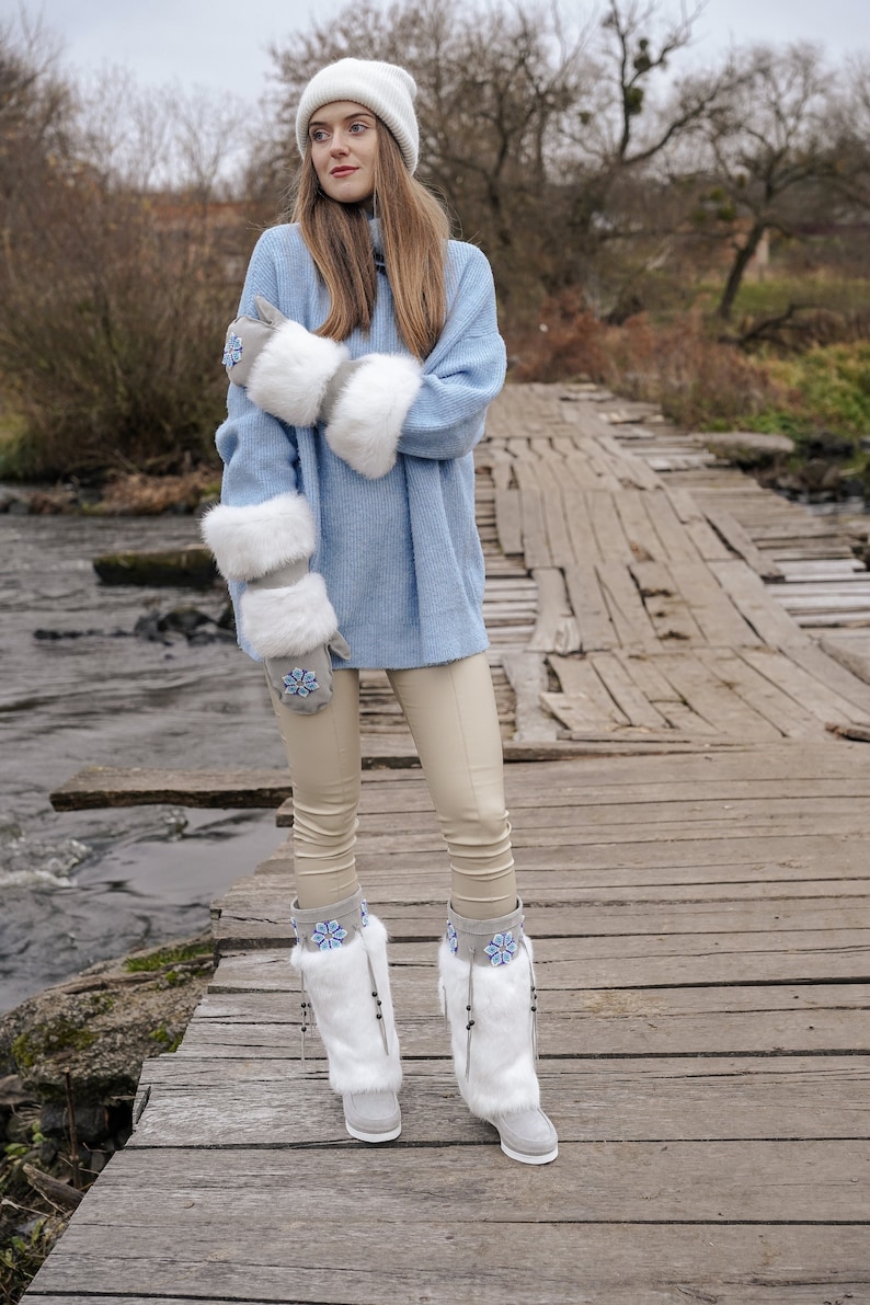 Grey Winter Mukluks With White Natural Fur, Traditional Women Yeti Snow ...