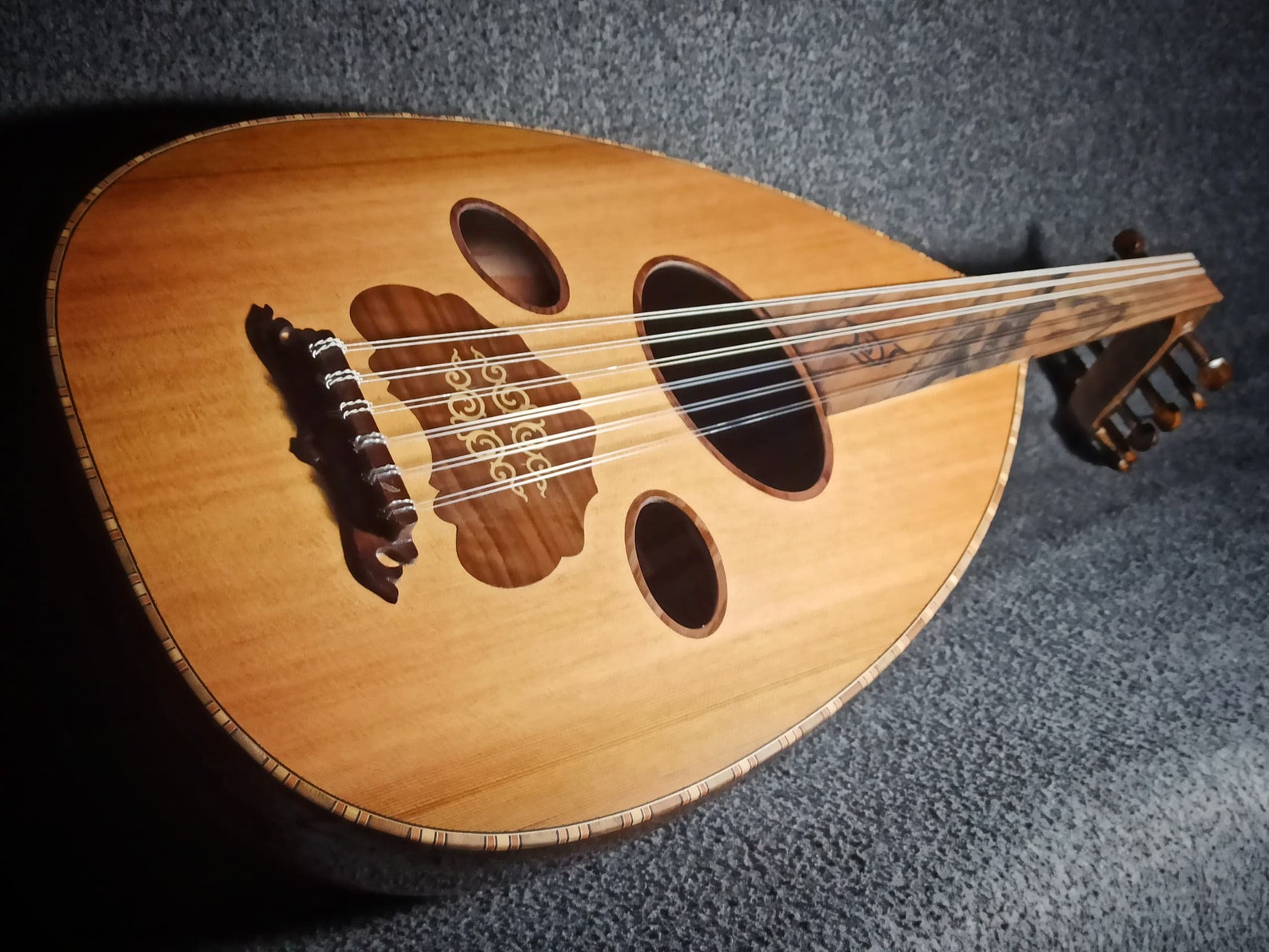 Arabic Professional Oud Zeryab 1 - Made by Zeryab Oud Instruments - Etsy