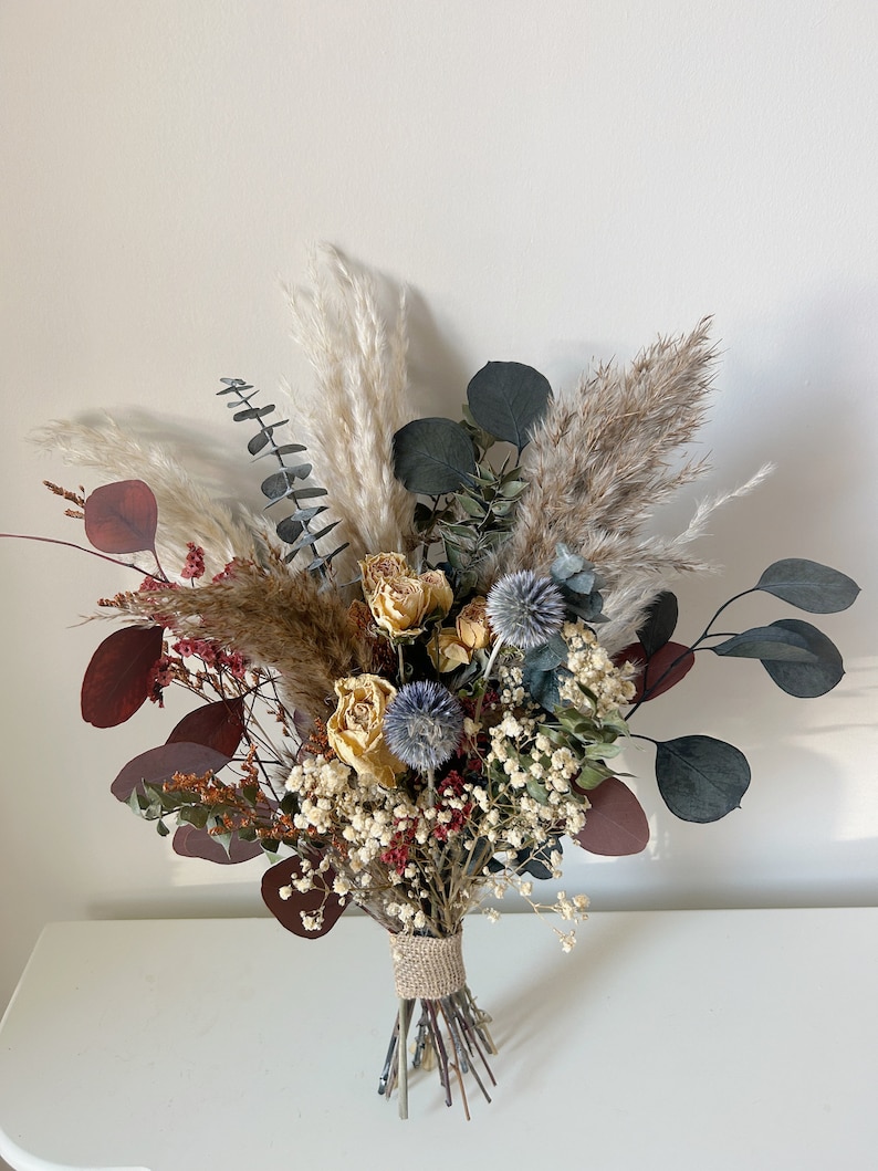 Bouquet de roses aux sables mouvants stabilisés, fleurs de mariage ...