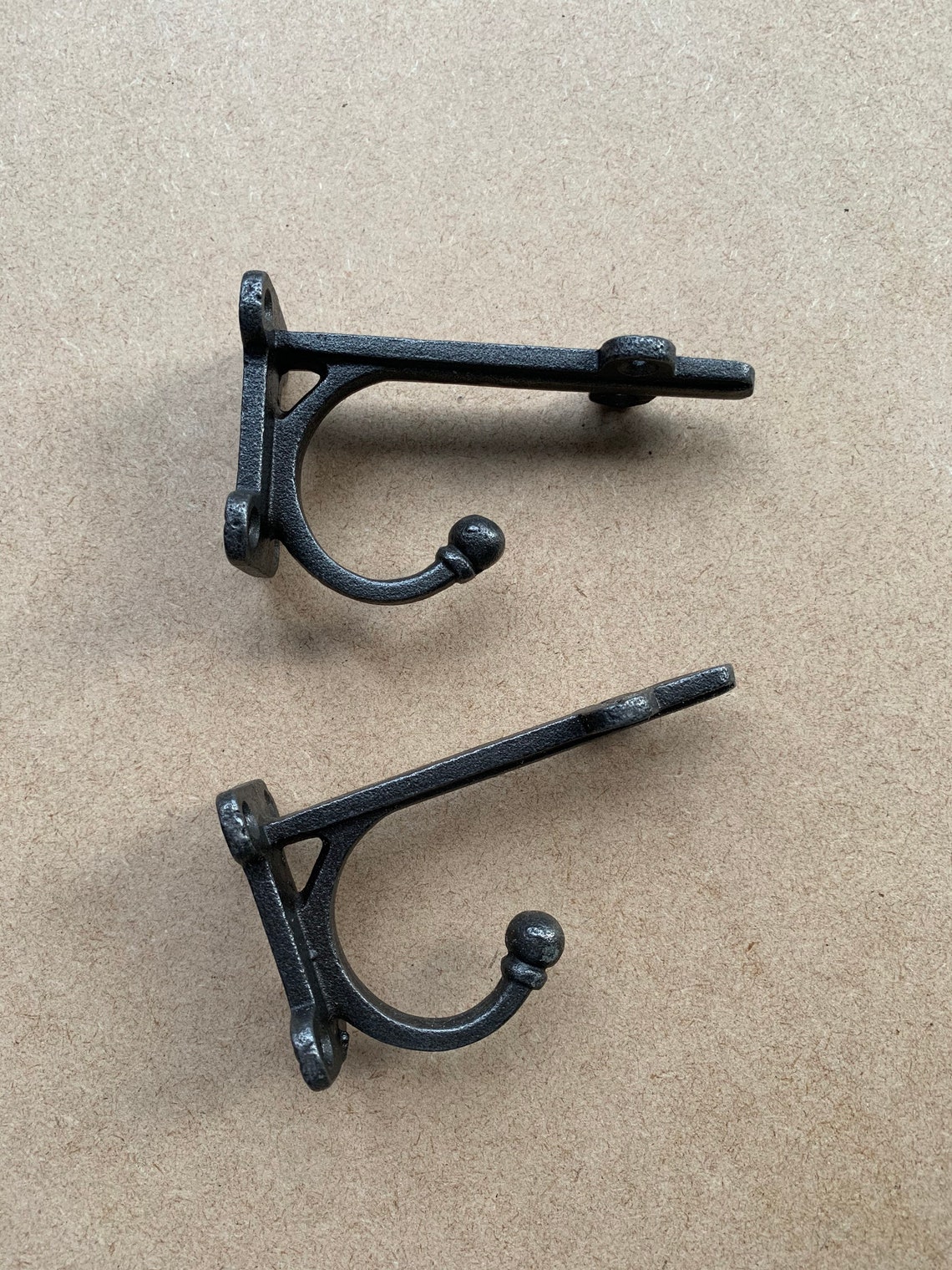 Pair of Traditional Antique Vintage Cast Iron Small Shelf Brackets With ...