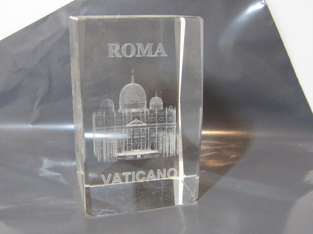 Vatican Rome - Glass Cube Hologram 3d Image of Vatican - the Holy See ...