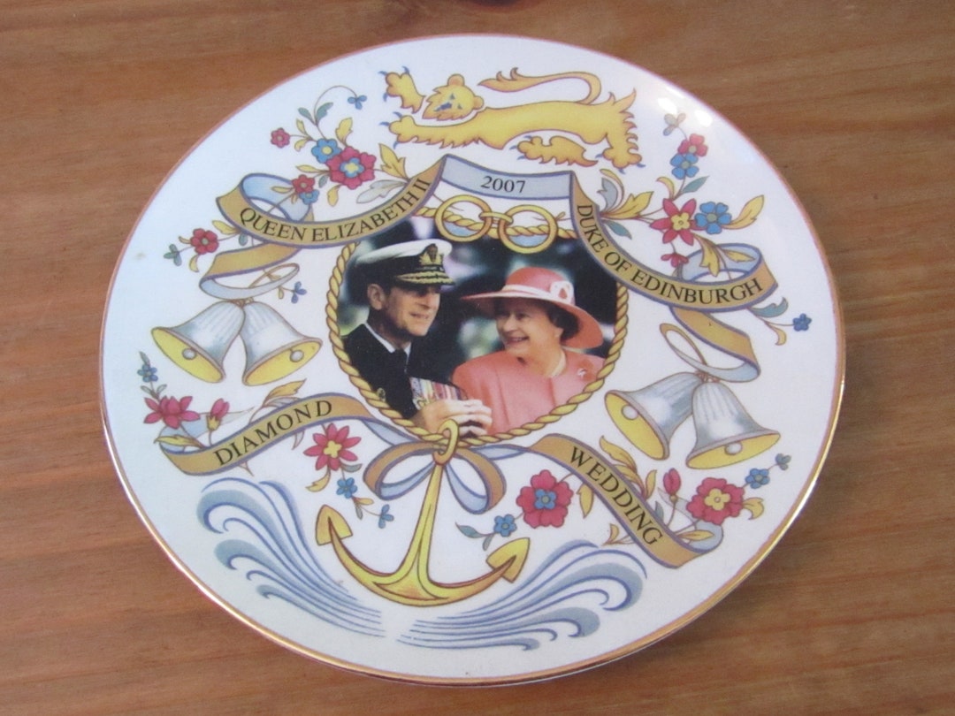 Queen Elizabeth Porcelain Plate Commemorate Diamond Wedding Queen ...