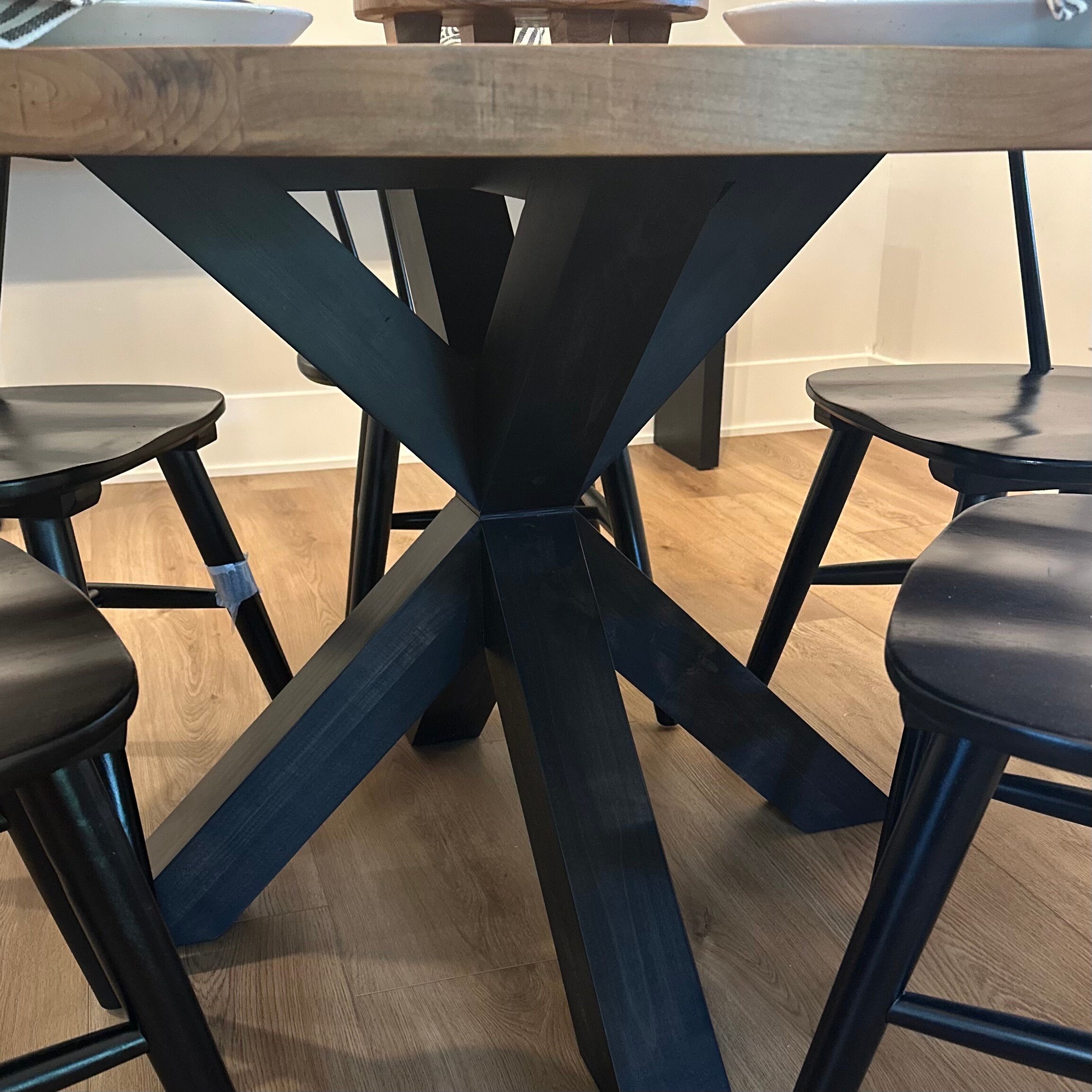 Lance X-base Round Table, Farmhouse Table, Dining Table, Kitchen Table ...