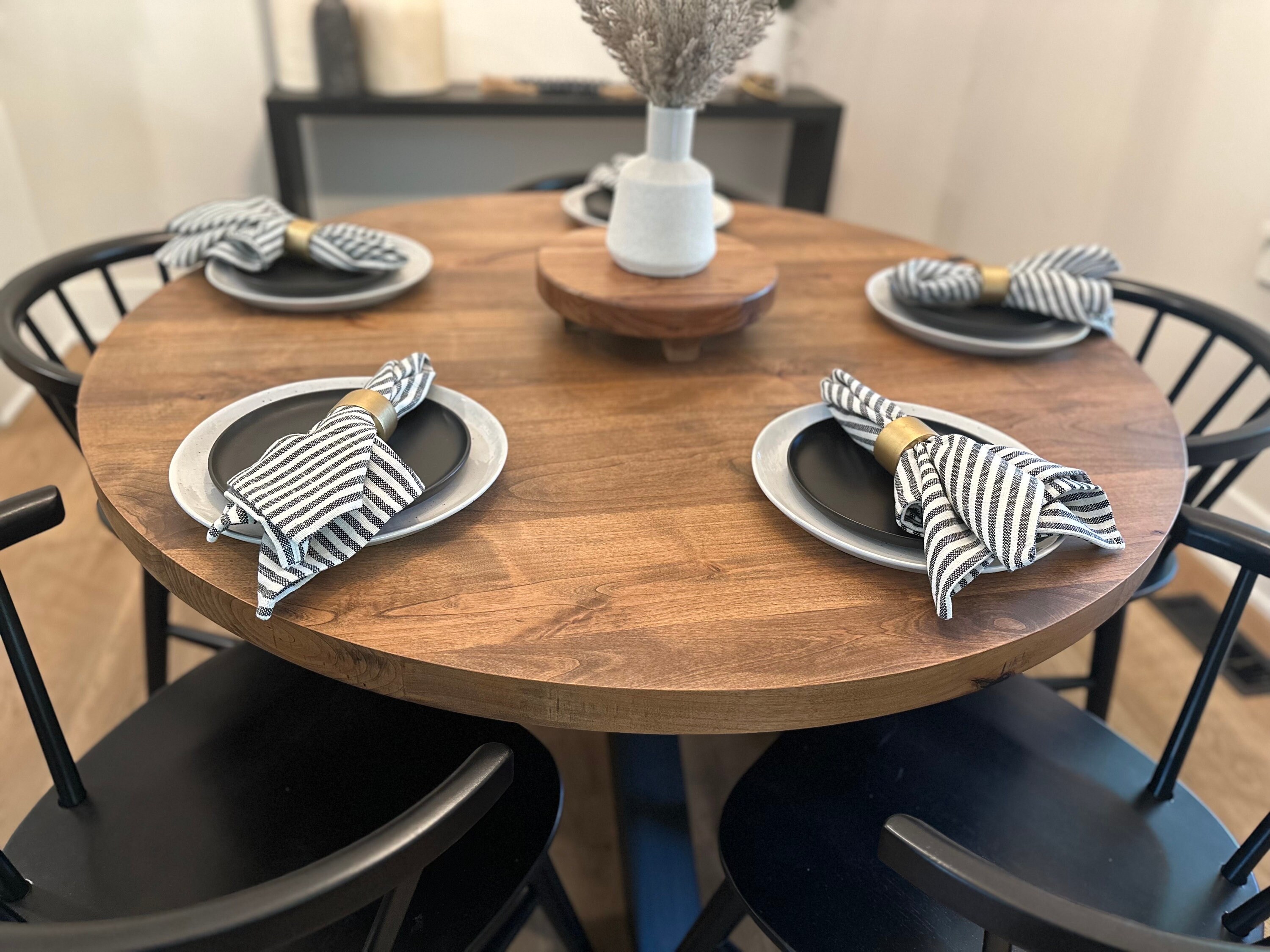 Lance X-base Round Table, Farmhouse Table, Dining Table, Kitchen Table ...