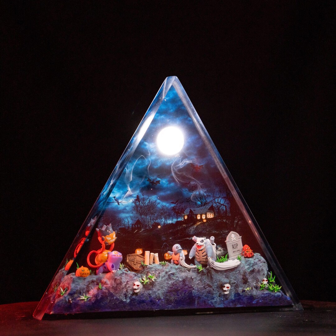 Epoxy Lamp – Halloween Pokemon Custom Night Light Triangle Handmade ...
