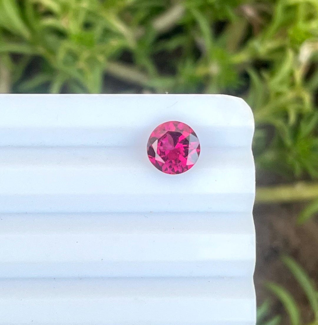 1.40 Ct Premium Quality, 100% Natural Rare Pink Purplish Round Shape ...