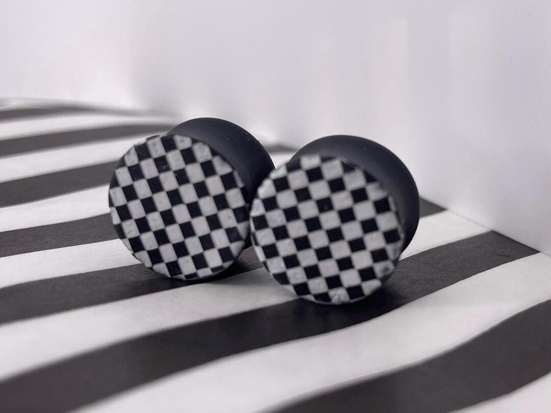 Black and White Checkerboard Silicone Plugs for Emo, Goth, Friend ...