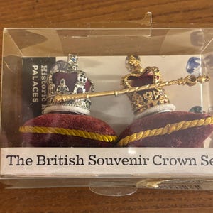 4 Vintage Royalty Souvenirs - Etsy