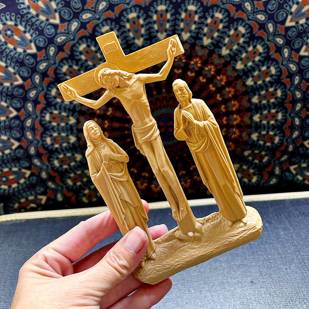Vintage Religious Wall Hanging, Jesus on Cross, Hard Plastic - Etsy