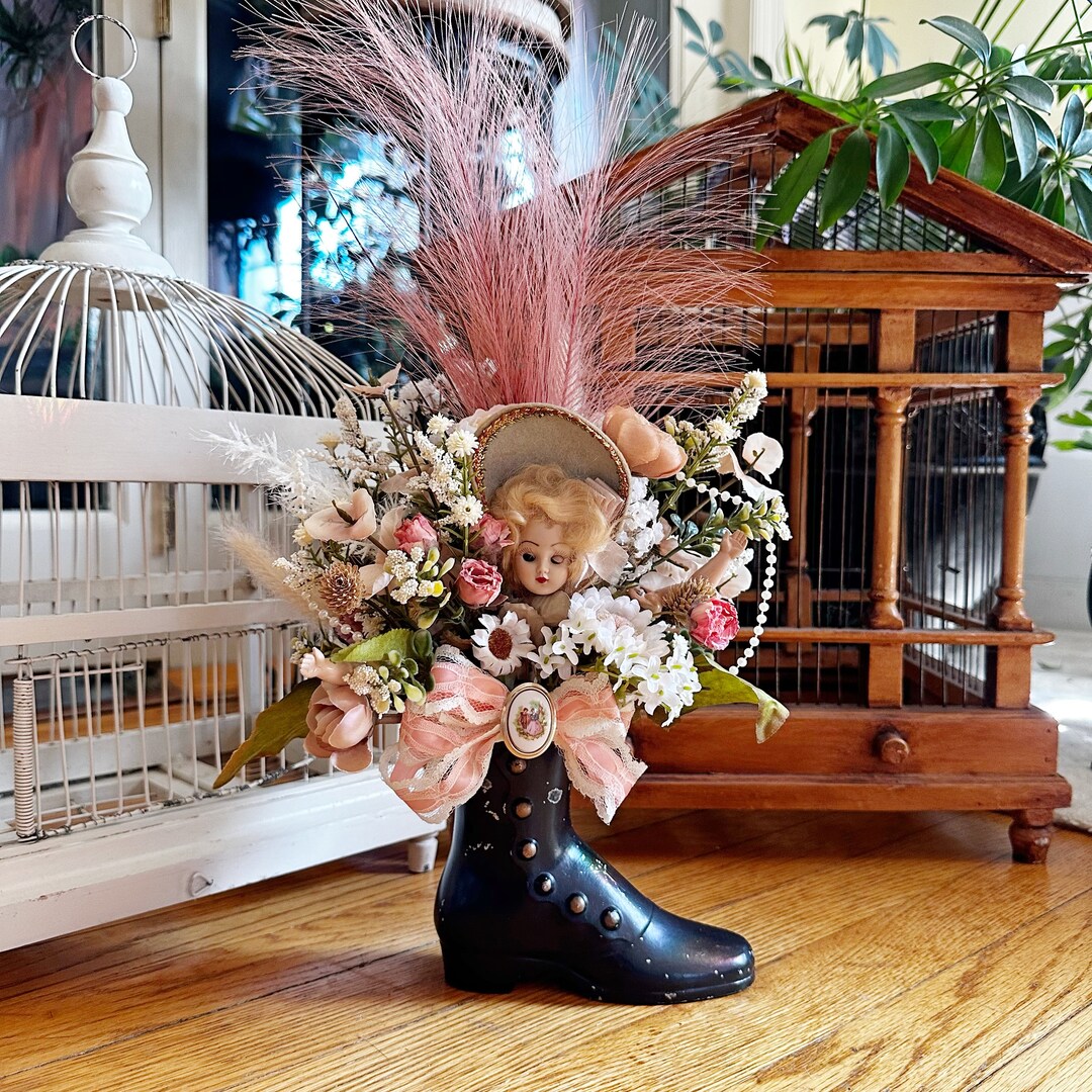 Victorian Oddities Arrangement: Shabby Chic Goth Floral With Vintage ...