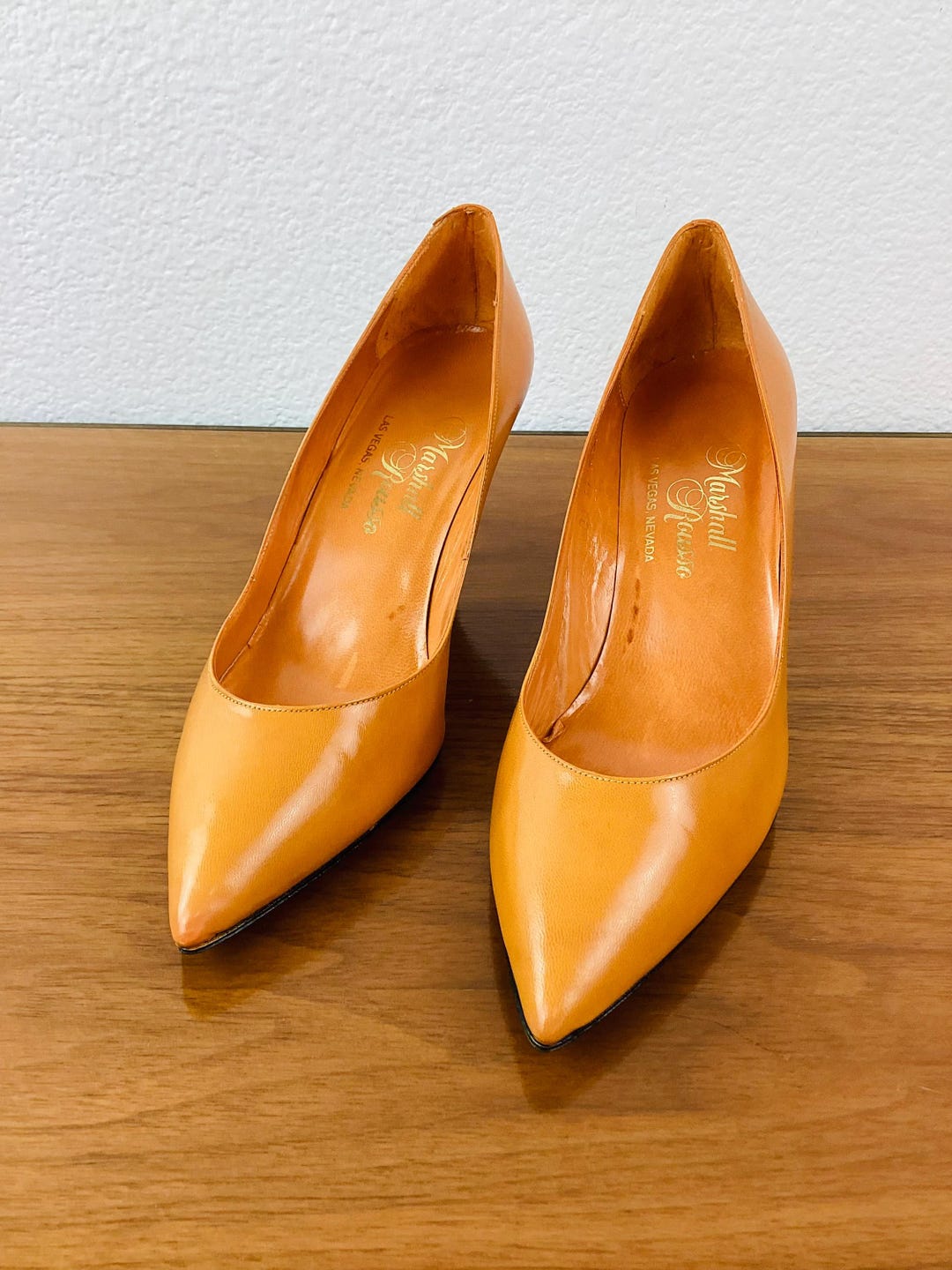 Vintage 1980s SAFFRON YELLOW LEATHER Low Heel Shoes Sz 7.5 / New in Box ...