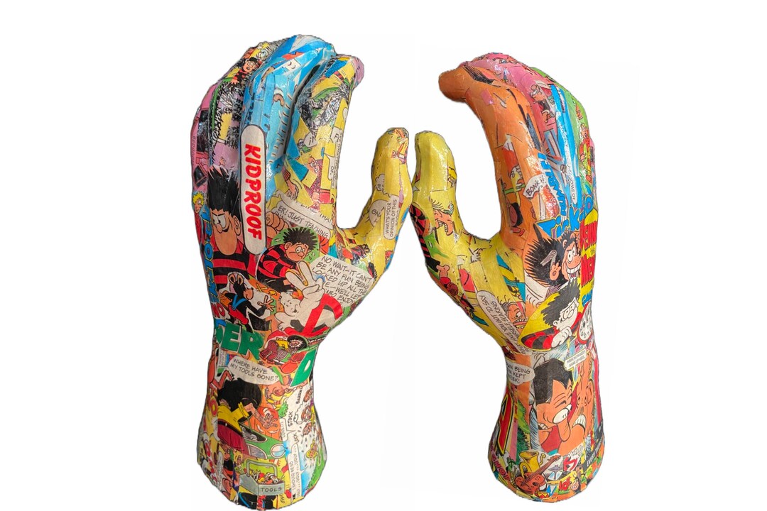 2 Comic Mannequin Hands Colourful Cartoon Comics Mannequin Hand ...