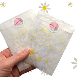 Table Flower Confetti Daisy Confetti Party Confetti Hand Painted ...