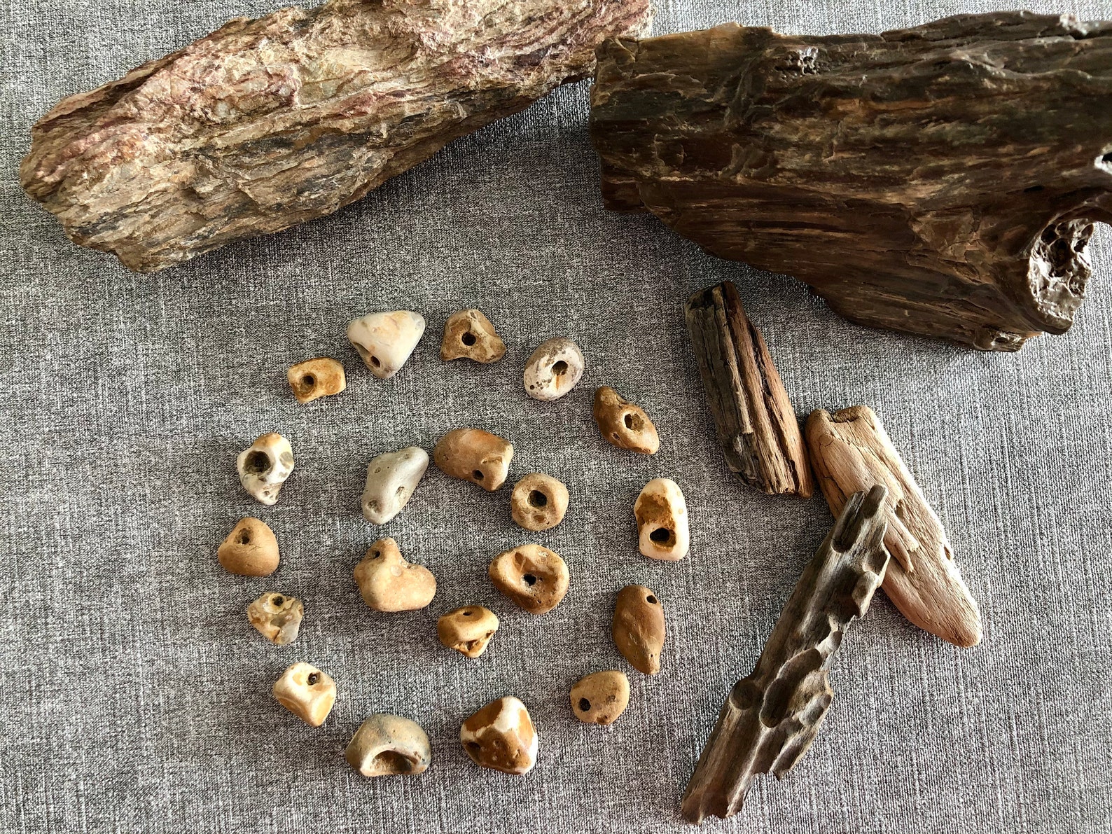 20 Small Hagstone Pebbles Witch Stones Holey Stones - Etsy