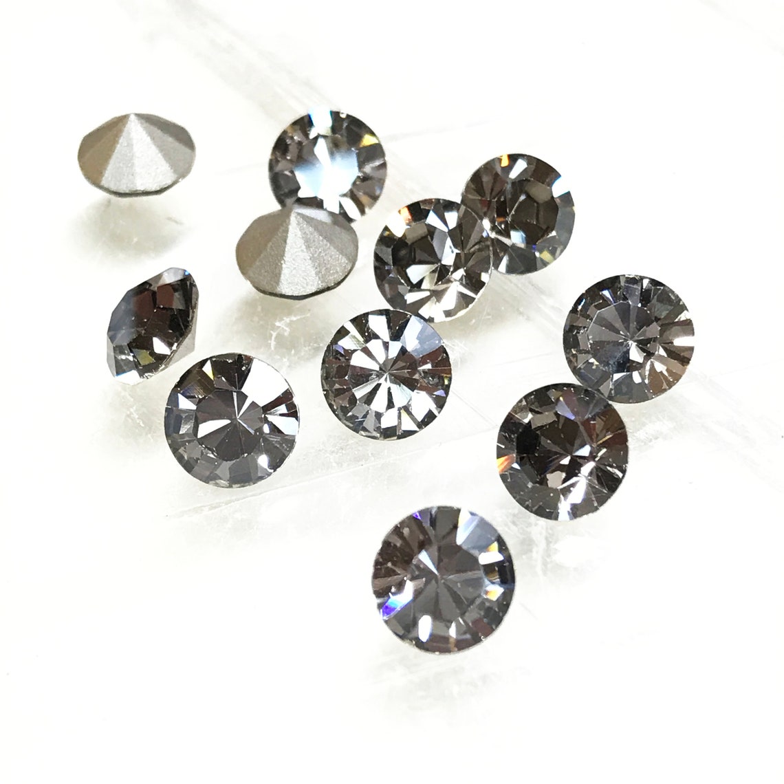 8mm Crystal Velvet Preciosa Chaton Stones 12 Foiled 39ss - Etsy