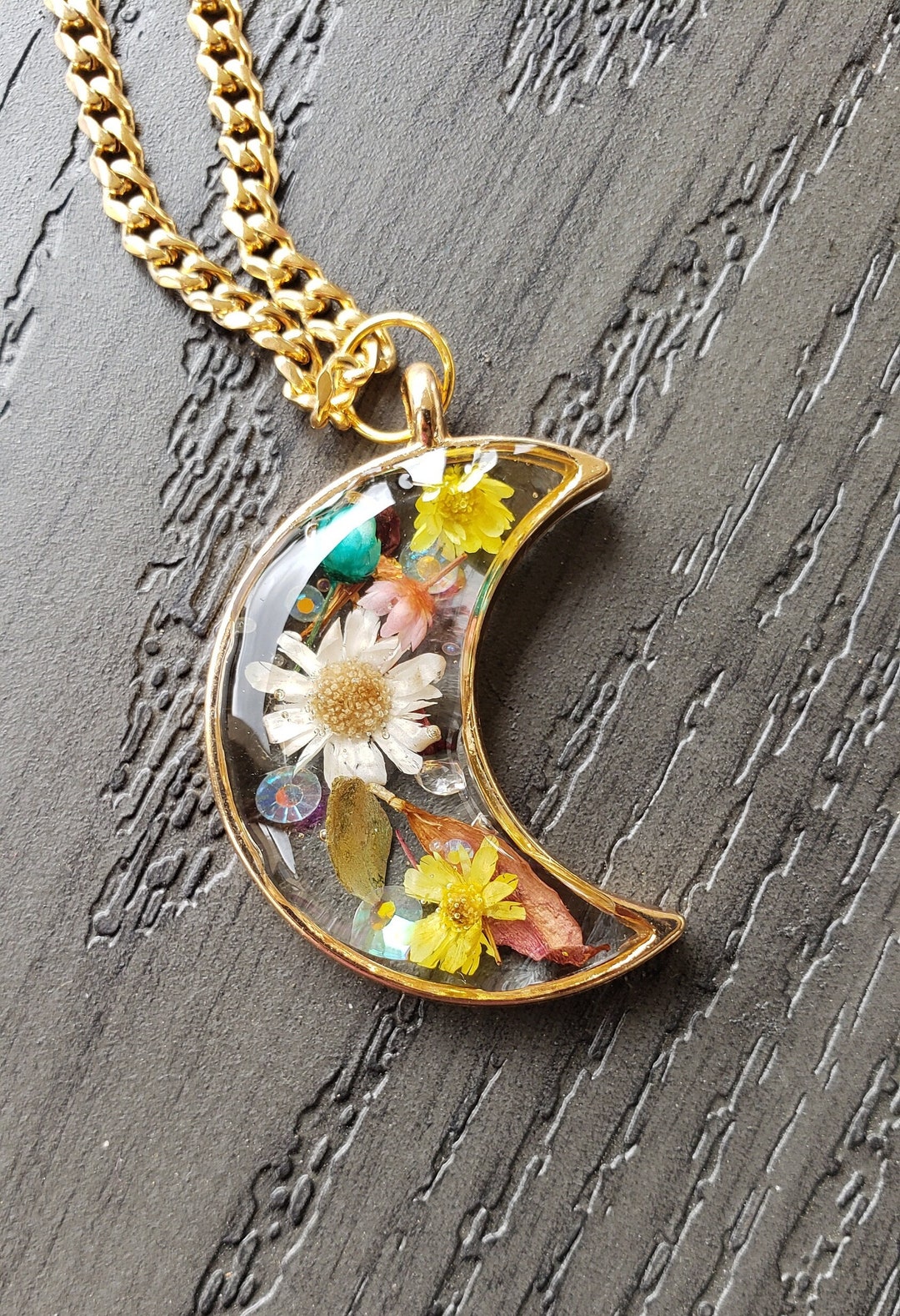 Beautiful Handmade Real Flowers Resin Pendants - Etsy