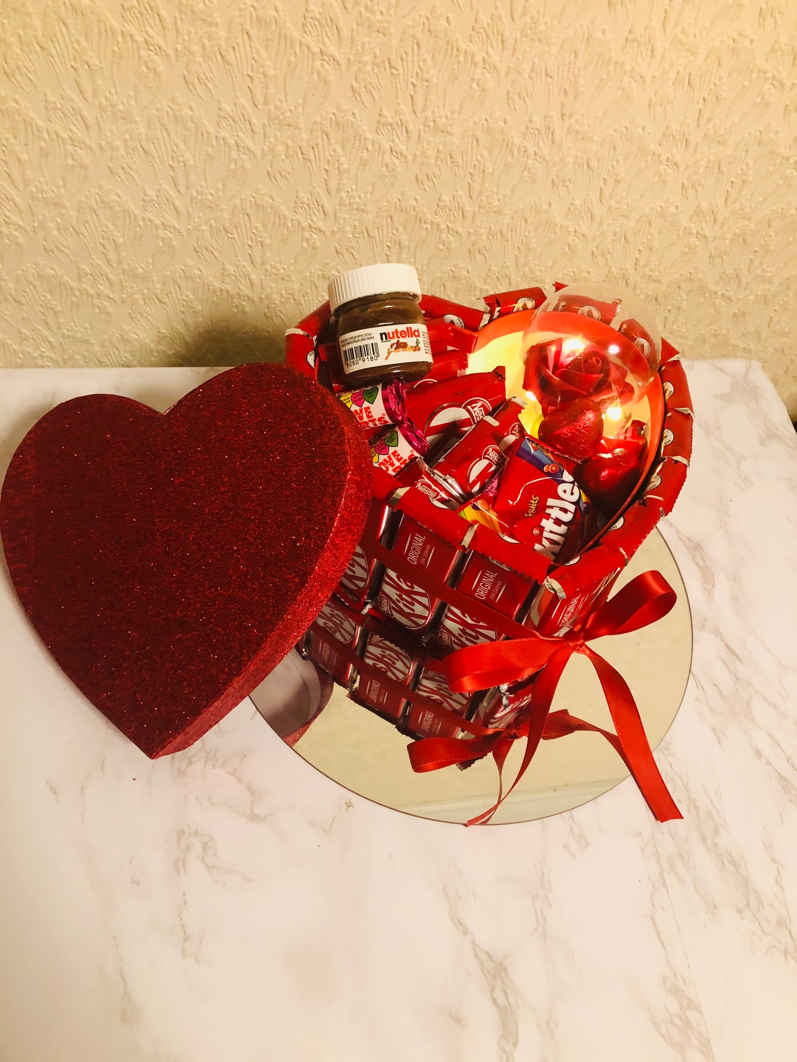 Heart Kit Kat chocolates gift box for a loved one .It | Etsy