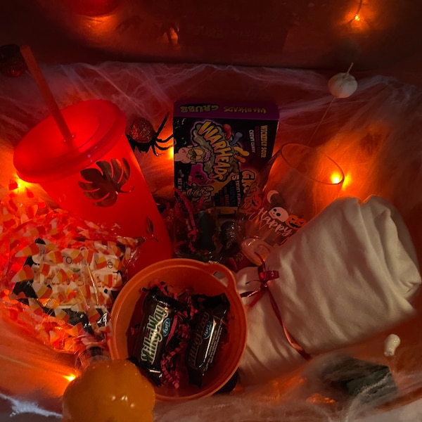 Spooky Basket - Etsy