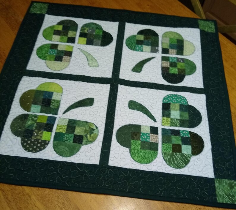9 Patch Shamrock Table Topper - Etsy